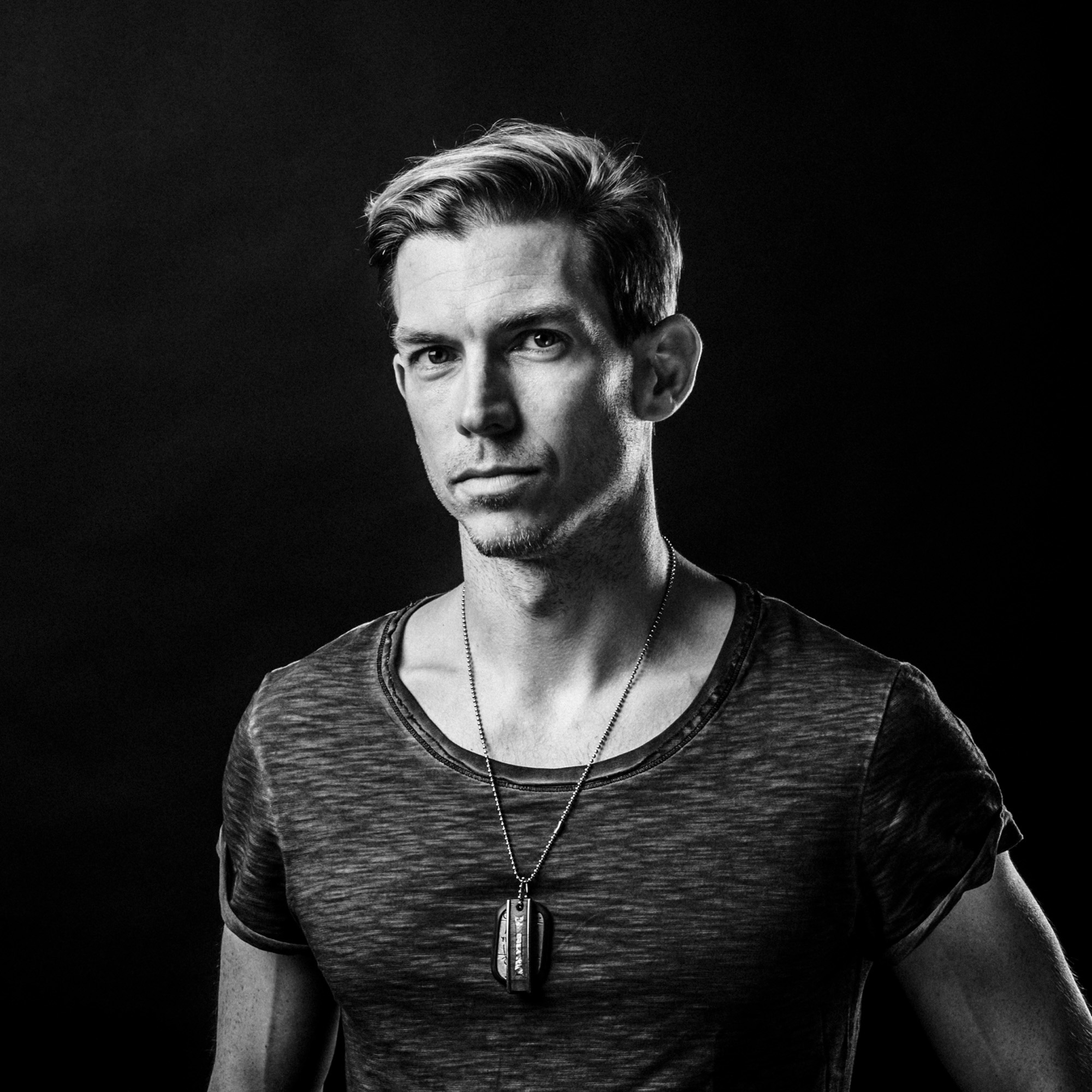 Eisbrecher - Everything Is Wunderbar lyrics | Musixmatch