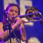 Traducción de la letra de La Gent Que Estimo de Oques Grasses, Rita ...